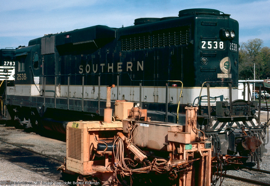 Southern Railway GP30 #2538